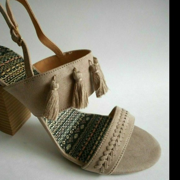 Mojo Moxy | Shoes | Dolce By Mojo Moxy Beige Velour Sling Back Heel ...